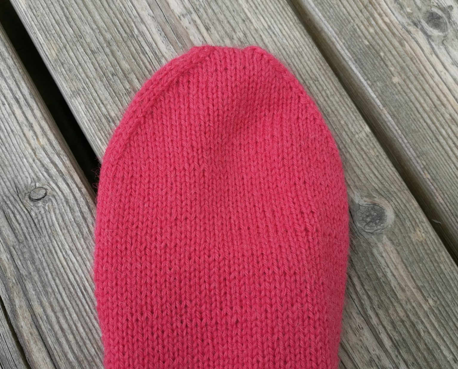 When to start toe decreases [3 toe patterns with calculator] - Knitgrammer