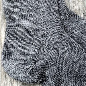 Dutch Heel Pattern for Cuff-Down Socks - Knitgrammer