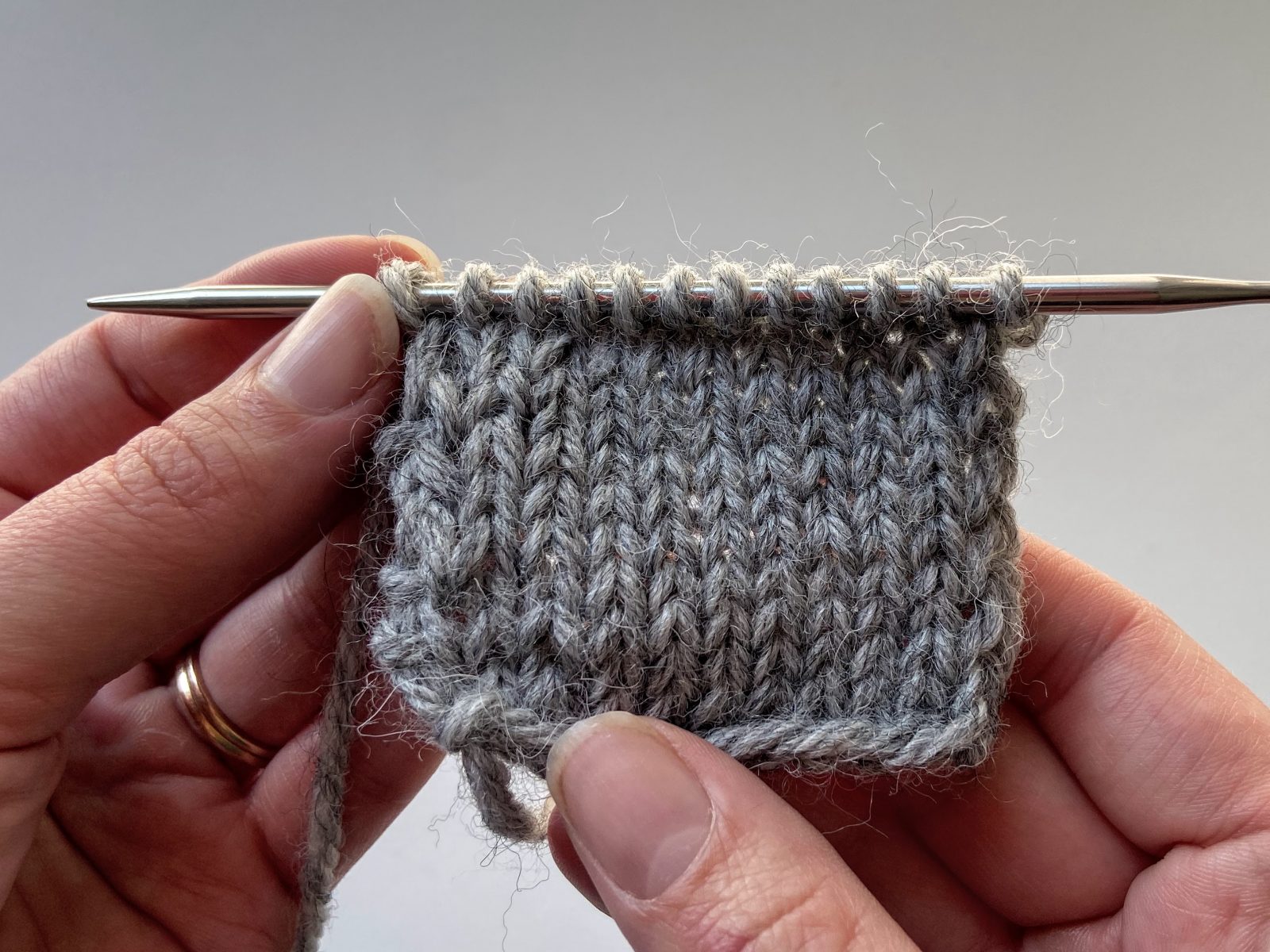 13 Differences Between Knitting and Crocheting - Knitgrammer